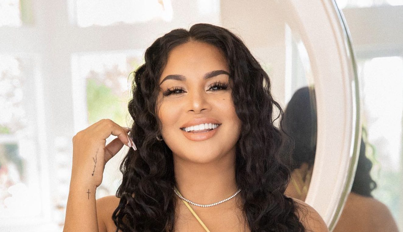 Dolly Castro Chavez Personal Detail and Biography